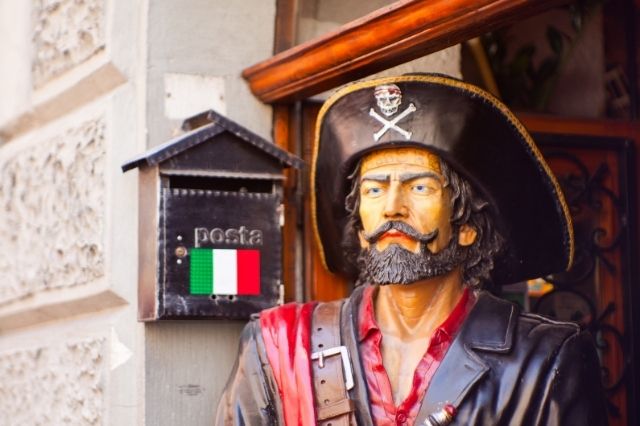 44 Pirate Poems to Hone Your Pirate Speaking Skills - khamush.com