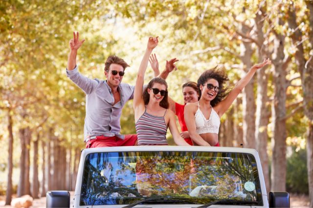 Top 10 Ways to Have Fun Together with Friends - khamush.com