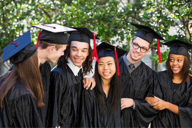 What to Do after Graduating from High School - khamush.com